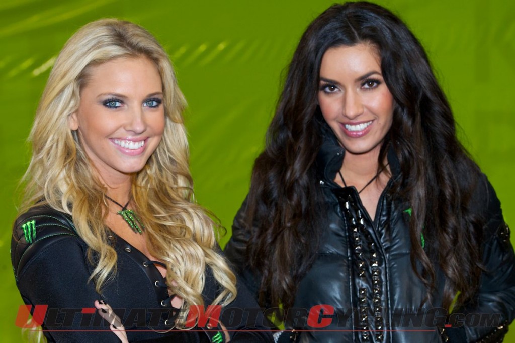 LA Supercross | Monster Girls Wallpaper