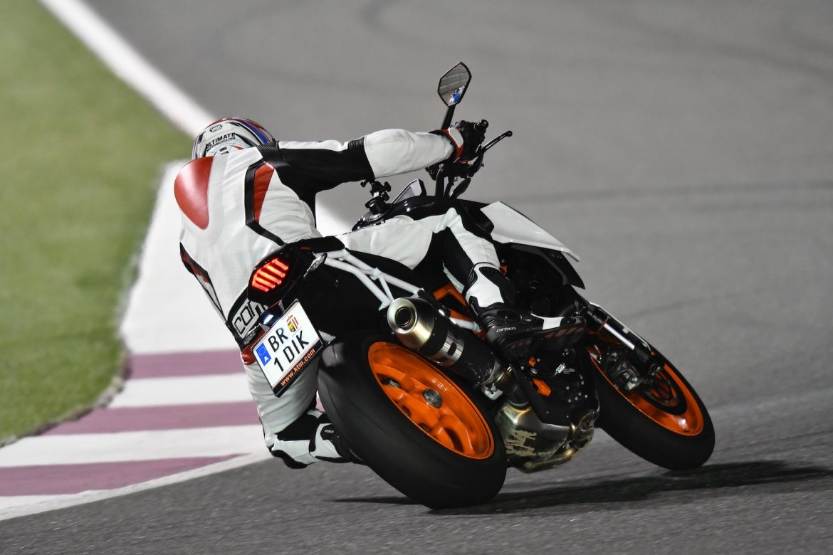 2017 KTM Super Duke R Review | Ready to Race in Qatar