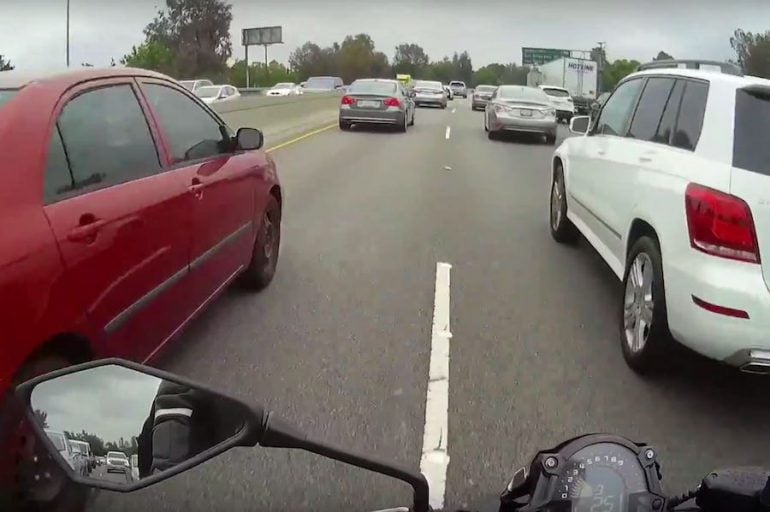 Lane Splitting 101: 17 Essential Tips For Motorcycle Commuters (+ Video)