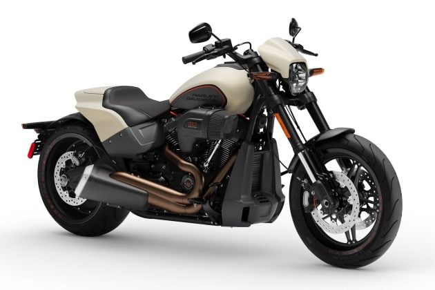 2019 Harley-Davidson FXDR 114 Review (14 Fast Facts)