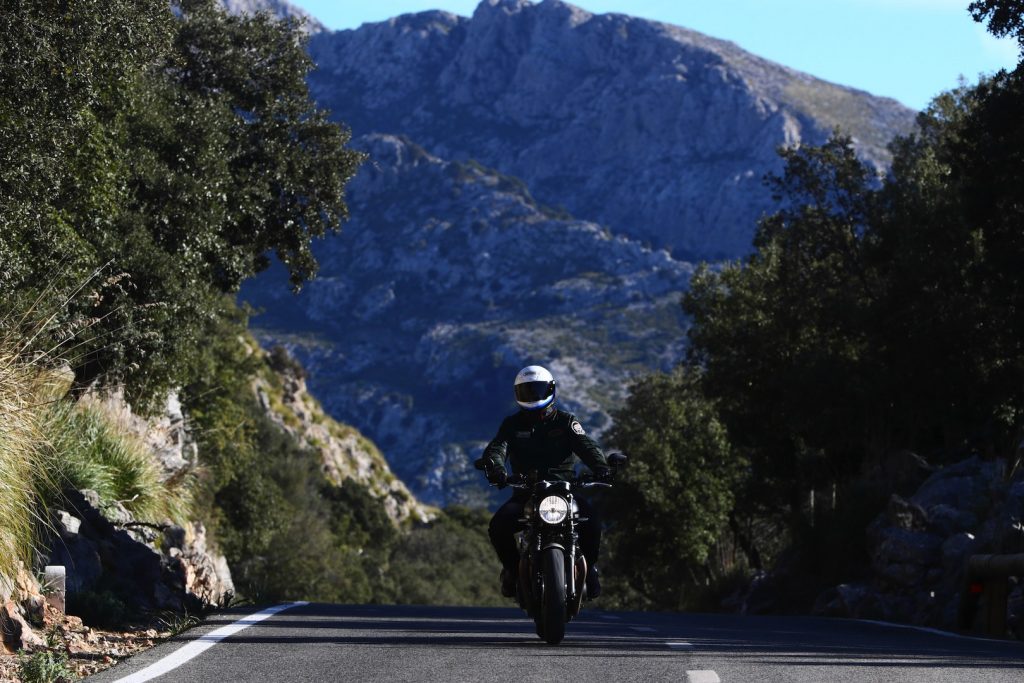 2019 Triumph Speed Twin Test: Motorcycle à la Mode