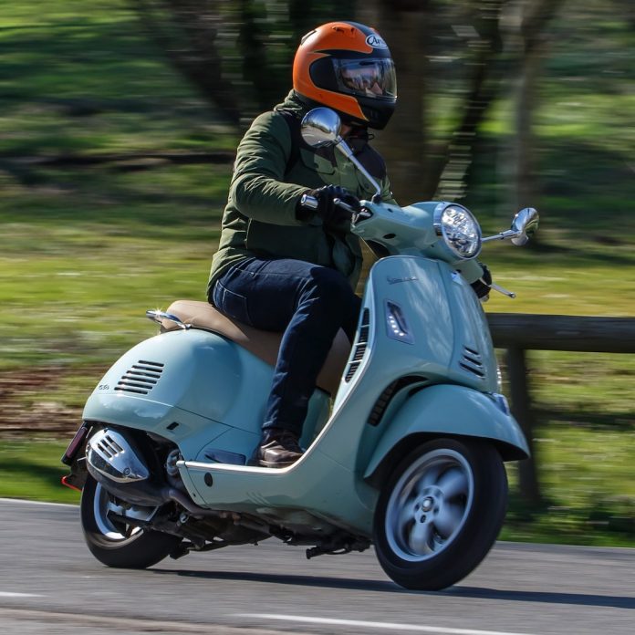 Arai Defiant-X Motorcycle Helmet Review: Urban Lifestyles and Beyond