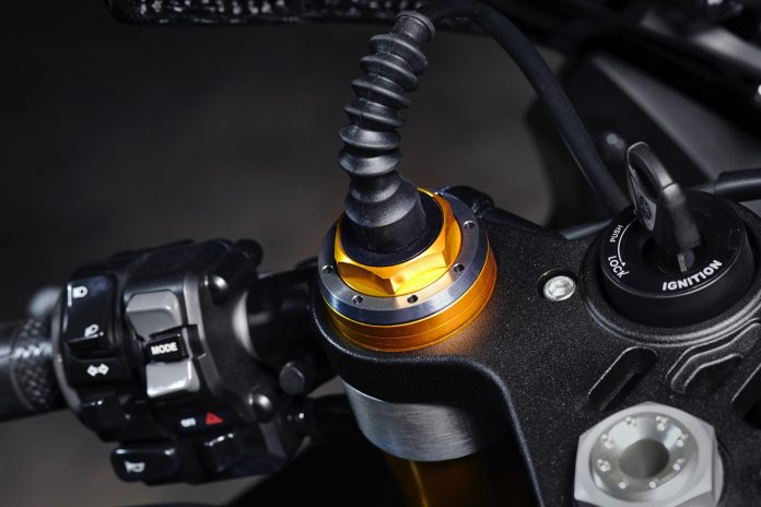 2020 Yamaha YZF-R1 and YZF-R1M First Look (13 Fast Facts)