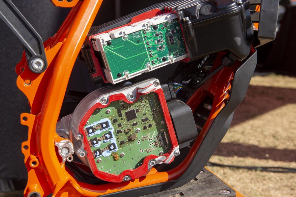 2020 KTM SX-E 5 Review: Electric Mini Motocrosser (15 Fast Facts)