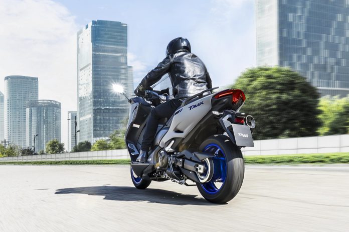 2020 Yamaha TMax and TMax Tech Max First Look (8 Fast Facts)