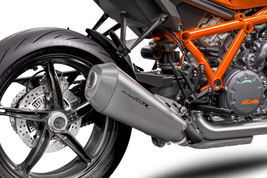 2020 KTM 1290 Super Duke R Review (19 Fast Facts)