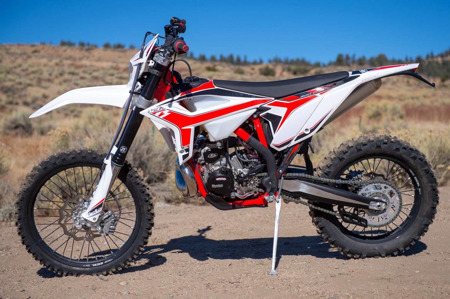 2020 Beta 300 RR Review: Off-Road Two-Stroke (20 Fast Facts)