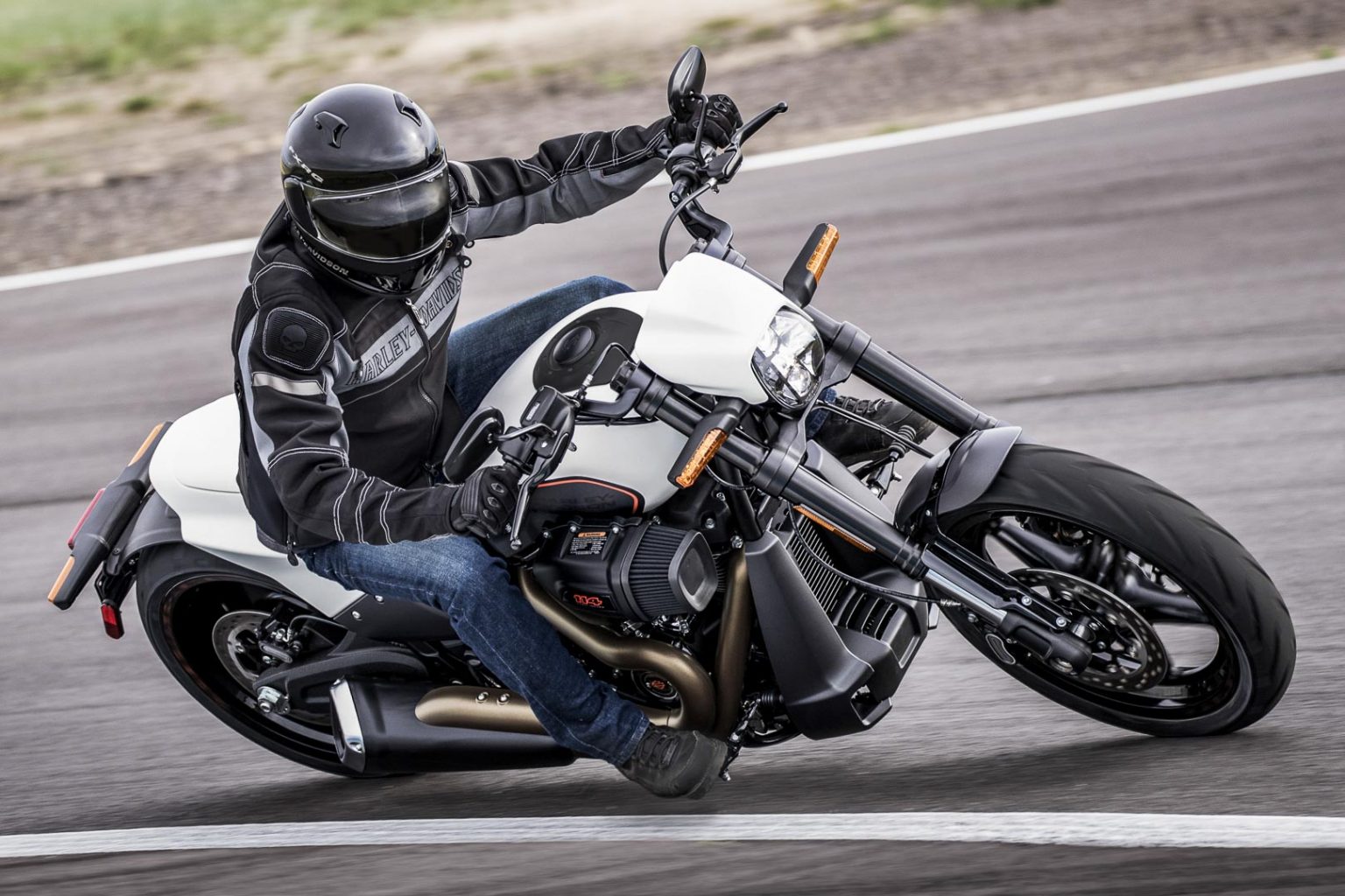 2020 Harley-Davidson FXDR 114 Buyers Guide: Specs & Prices