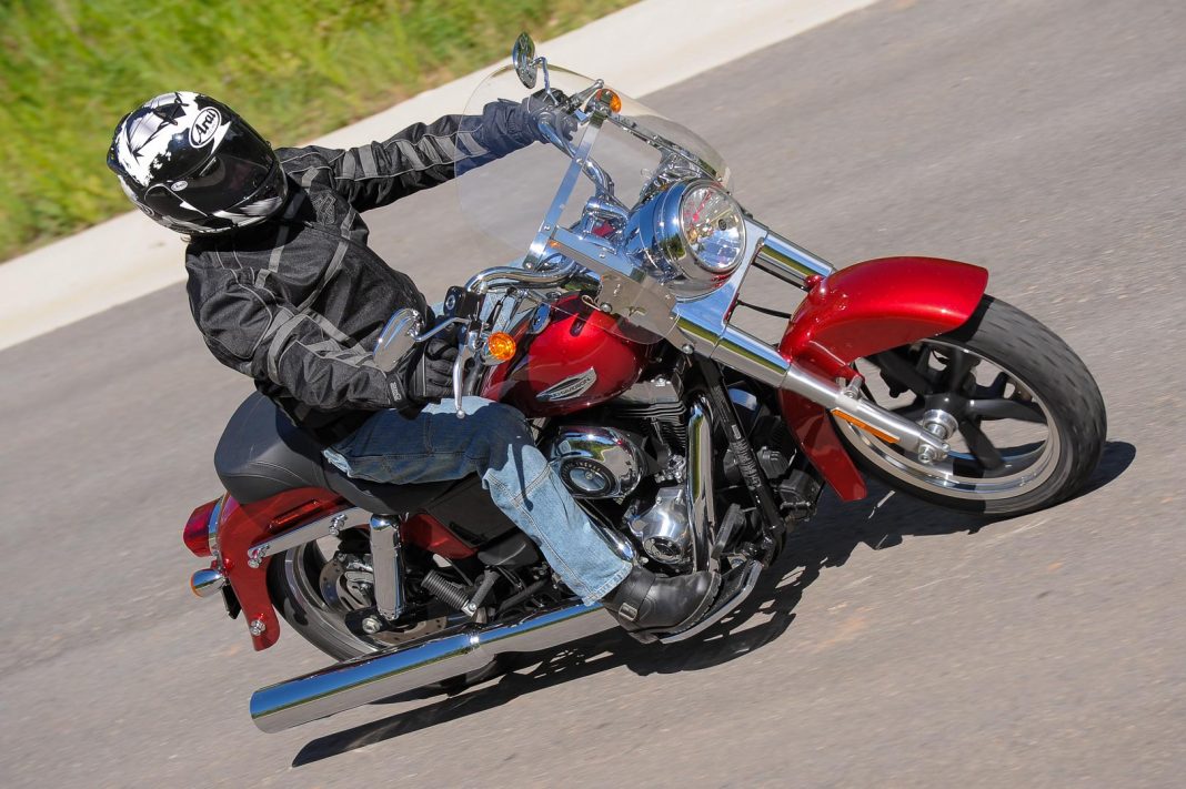2012 Harley-Davidson Dyna Switchback Retro Test: A Convertible