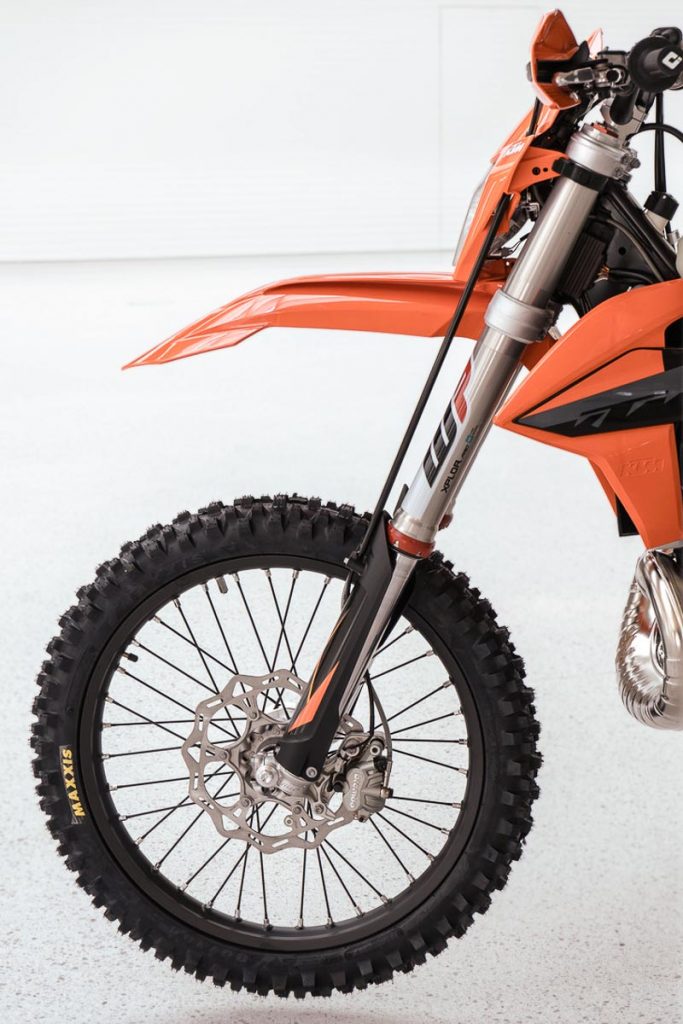 WP Xplor Pro 6500 Cartridge Fork First Look (High-End Suspension)