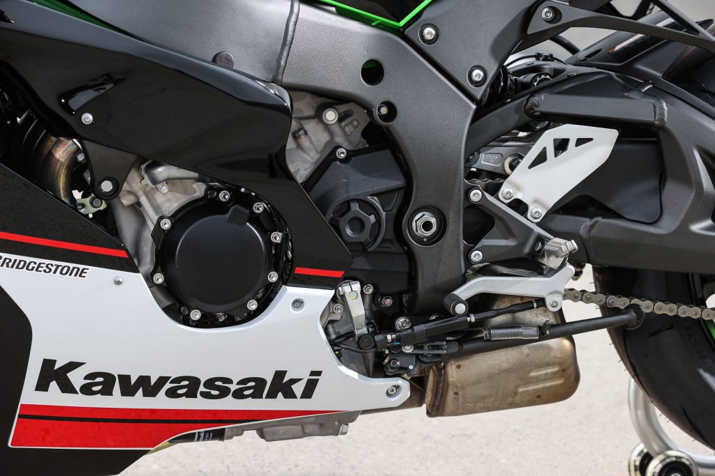 2021 Kawasaki Ninja ZX-10R Review (17 Fast Facts From the Track)