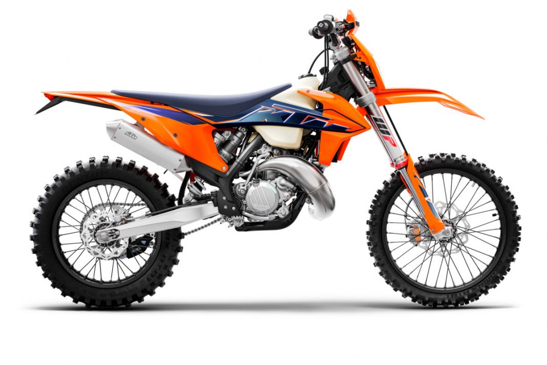 2022 KTM XC-W TPI Lineup First Look (Three 2-Strokes)