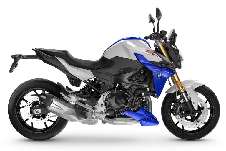 2022 BMW F 900 R First Look: Essential Fast Facts