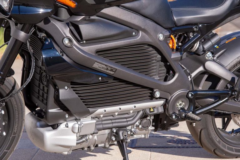 2021 LiveWire One Review [27 Fast Facts - Electric Motorcycle]