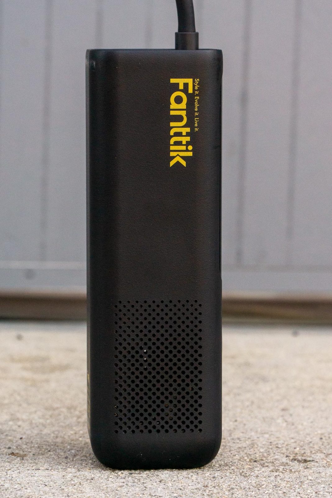 Fanttik X8 Apex Tire Inflator Review: The Pressure Is On!