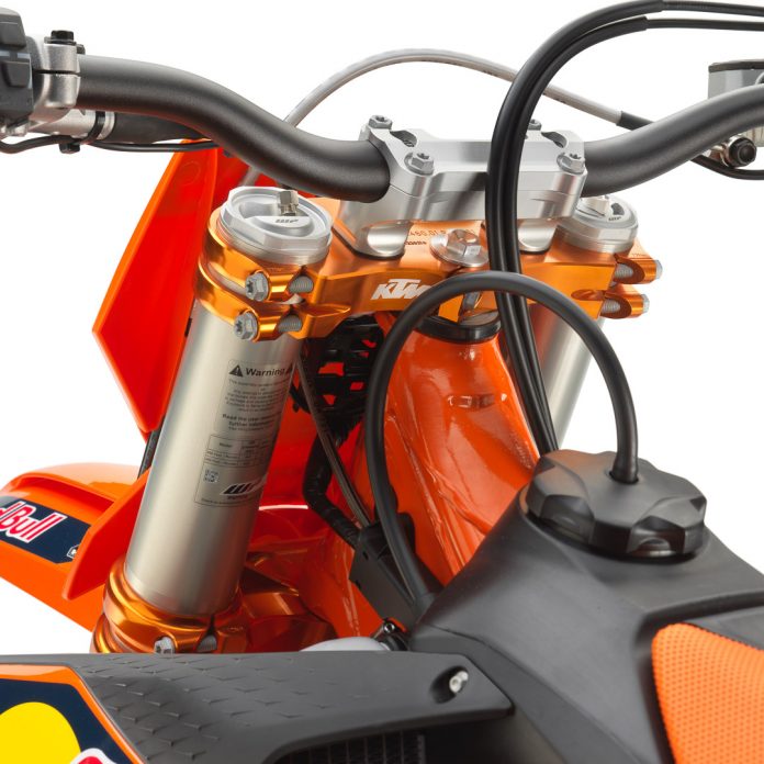 2022 KTM 250 SX-F Factory Edition First Look [11 Fast Facts + 18 Photos]