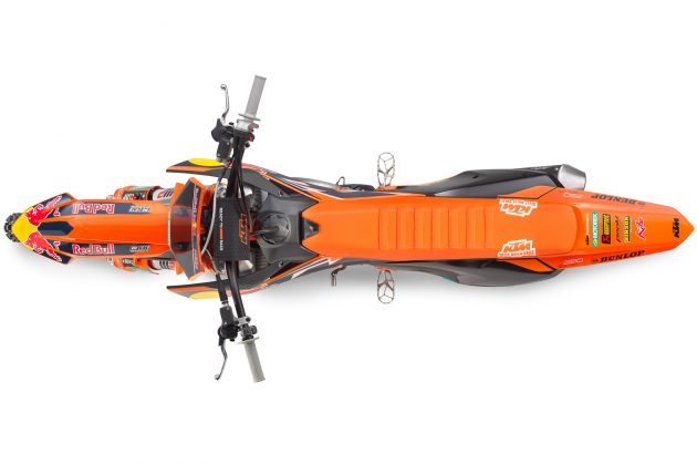 2022 KTM 250 SX-F Factory Edition First Look [11 Fast Facts + 18 Photos]