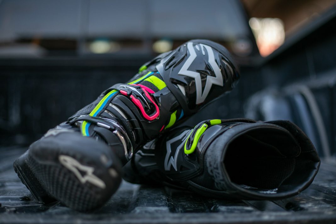 Alpinestars Tech 10 Supervented Boots Review [Very Cool]