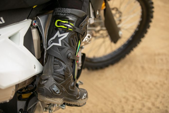 Alpinestars Tech 10 Supervented Boots Review [Very Cool]