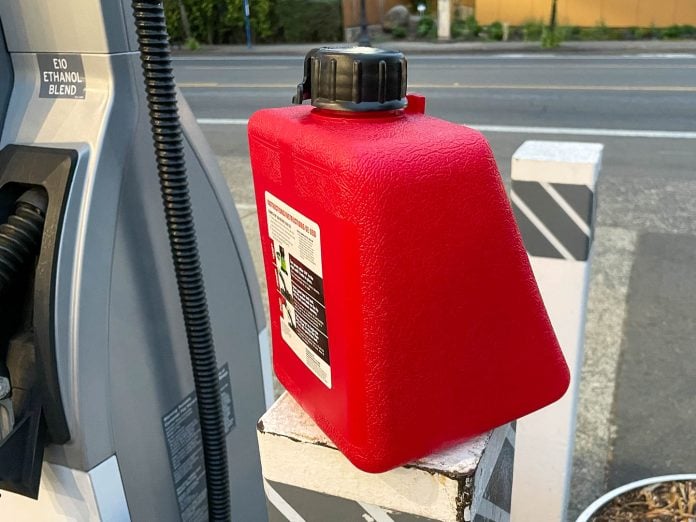 Reda Gas Can Review [Fill ’er Up - Portable Fueling]