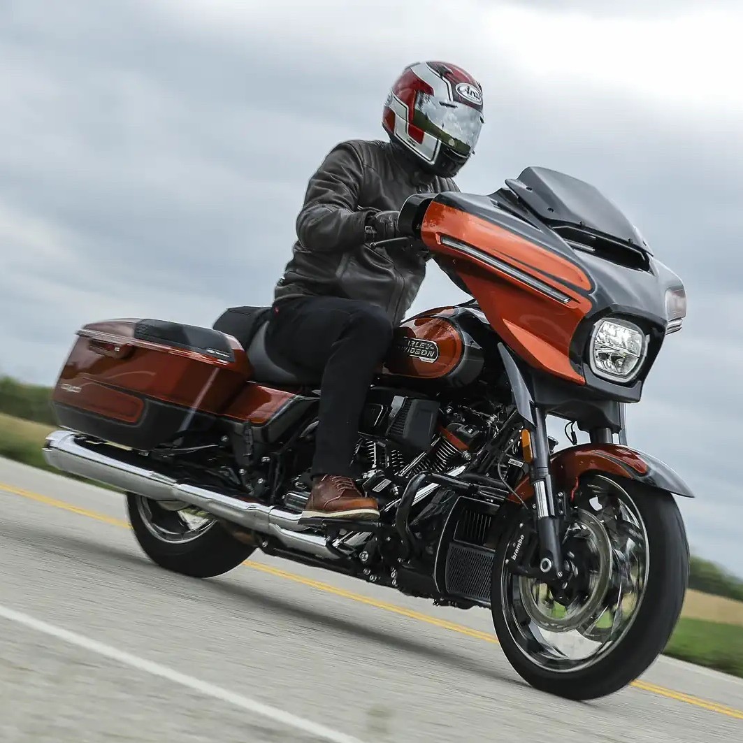 2015 Polaris Slingshot Review | Different Type of Three Wheeler