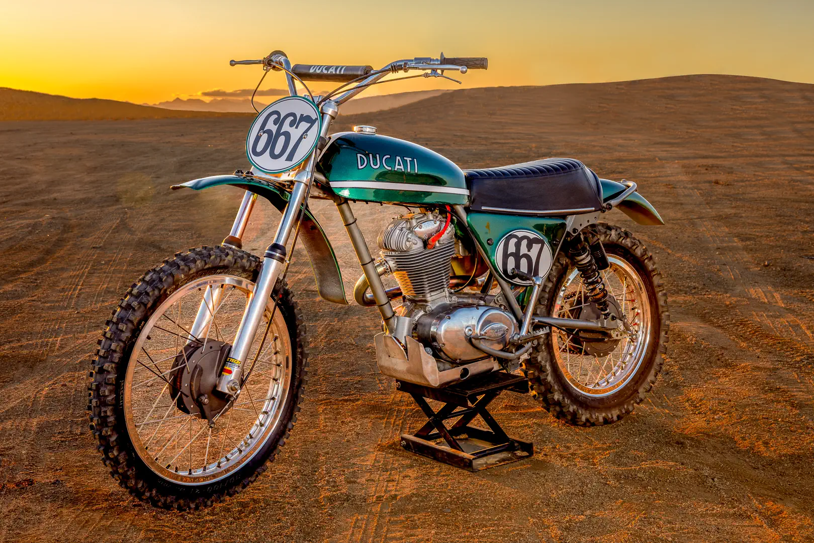 Ducati CEO Races His 1971 Ducati 450 R/T Desmo in Biltwell 100